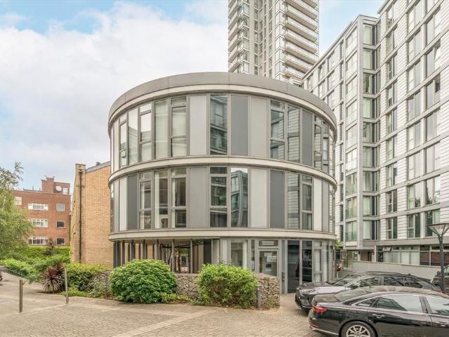 Seager Place, London SE8 Studio to rent £1,725 pcm £398 pw