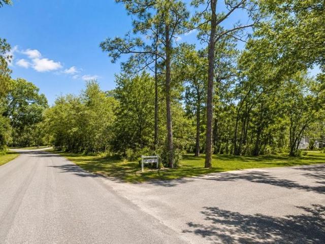 Seagrape St, Homosassa, FL 34446