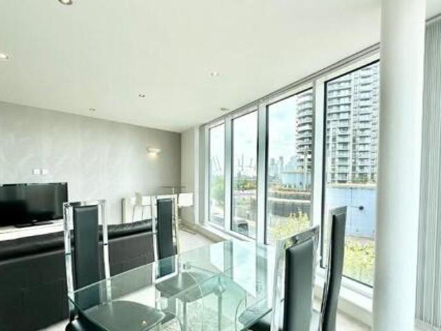 Seagull Lane, London, 2 Bedroom Apartment