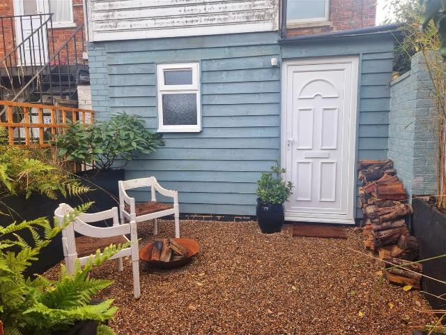 Seal Road, Sevenoaks TN14, 1 bed maisonette to rent, £950 pcm | PrimeLocation