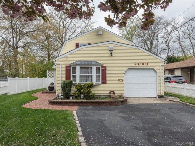 Seamans Neck Rd, Seaford, Home For Sale