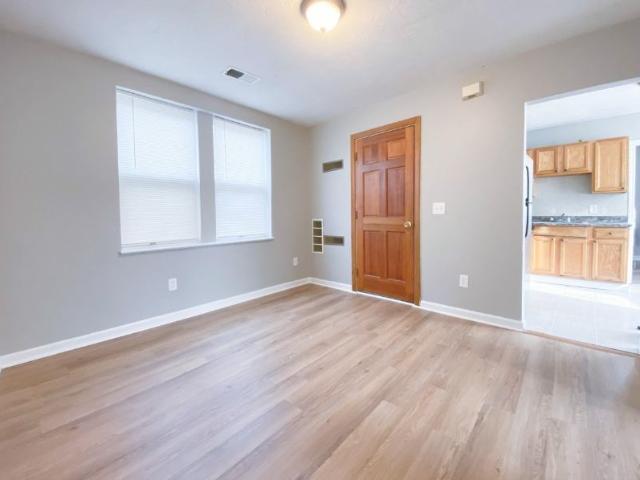 Searching for Roomate