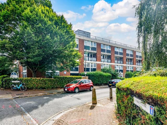 Searles Close, Battersea SW11, 3 bed flat to rent, £2,750 pcm | PrimeLocation