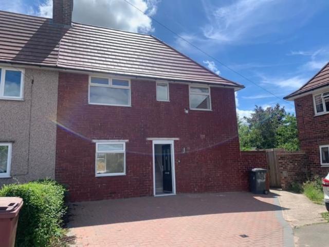 Searston Avenue, Holmewood, Chesterfield S42, 3 bed property to rent, £1,100 pcm | PrimeLocation