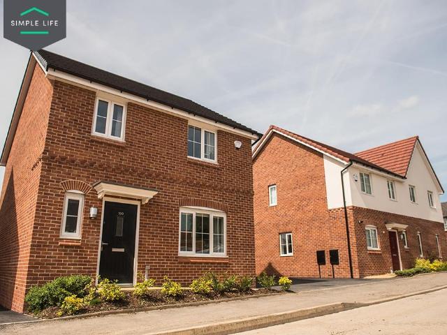 Seascale Close, Blackburn, BB2 4 bed semi detached house to rent £1,235 pcm £285 pw