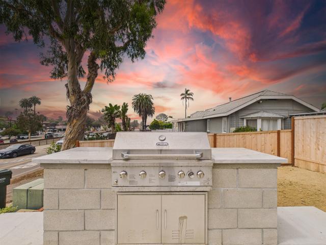 Seaside Commons 1 Bedroom Apartment for Rent at 1201 N Vulcan Ave, Encinitas, CA 92024 Encinitas