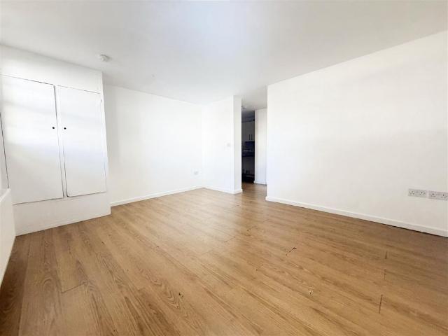 Seaside, Eastbourne, BN22 7QR