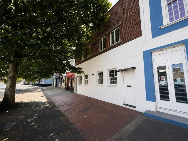 Seaside, Eastbourne BN22, 1 bed flat to rent, £800 pcm | PrimeLocation