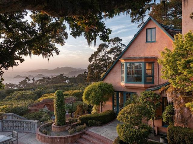 Seaside house with garden and terrace