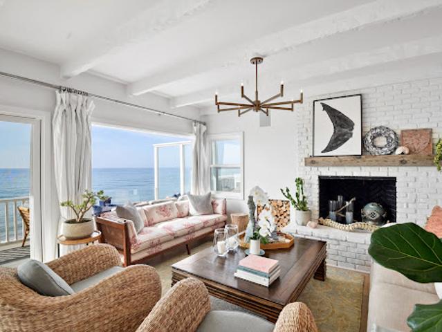 Seaside house with garden and terrace