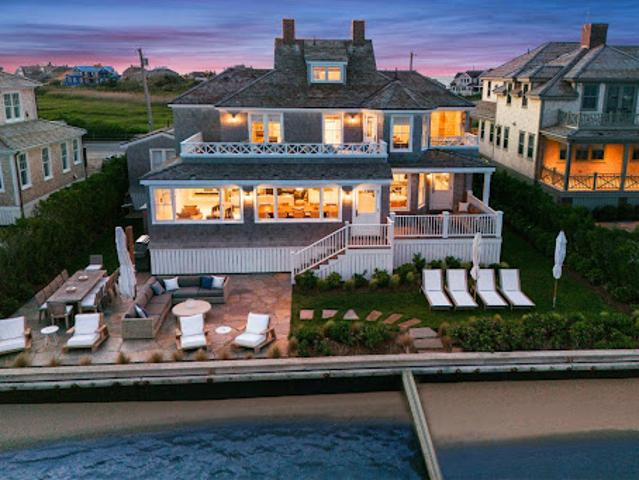 Seaside house with garden and terrace