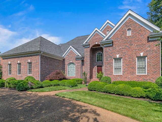 Seaside house with garden and terrace