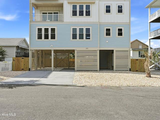 Seaside house with garden and terrace