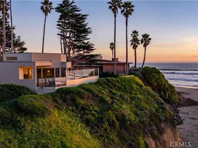 Seaside house with garden and terrace