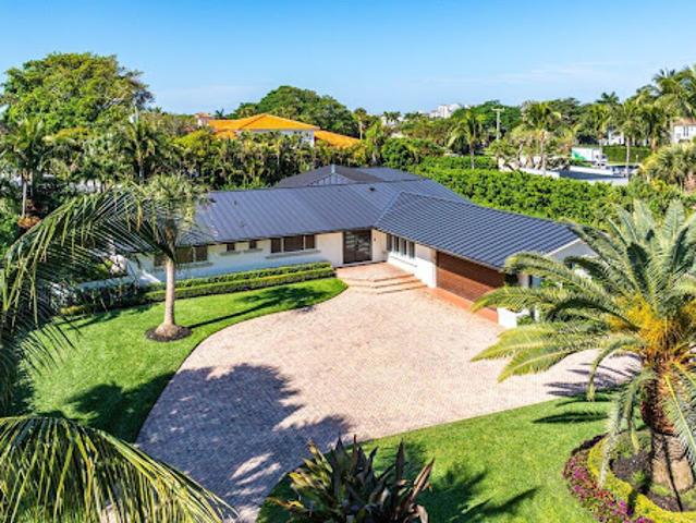 Seaside house with garden