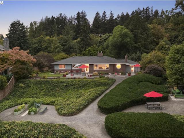 Seaside house with garden