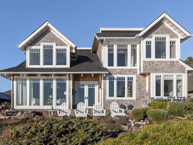 Seaside contemporary house with pool and garden