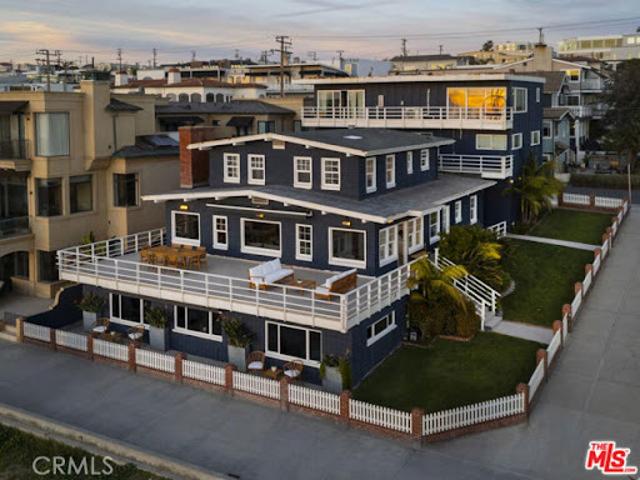 Seaside house with terrace