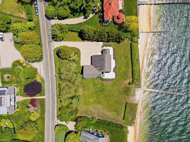 Seaside property with garden