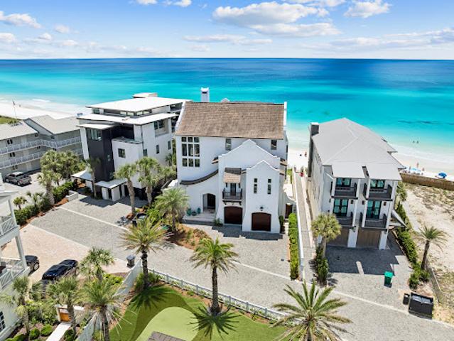 Seaside property with pool