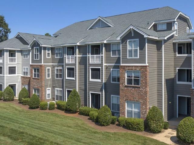 Seasons at Umstead Apartment Homes 3 Bedroom Apartment for Rent at 8531 Summersweet Ln, Raleigh, NC 27612