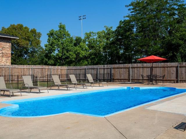 Seasons & Woodale Apartments 2 Bedroom Apartment for Rent at 323 Woodale Dr, Monroe, LA 71203