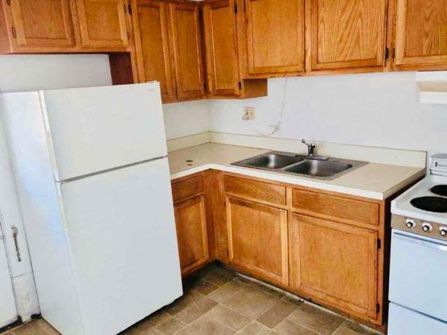 SECTION 8 ACCEPTED! 1BedBath Lower Unit Duplex in