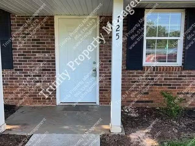 Section 8 Accepted Cozy Two Bedroom 725 Burdine Rd