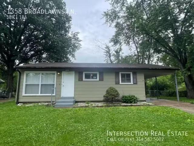 Section 8 Welcome! Picturesque 3 Bedroom/1Bathroom Home near S.