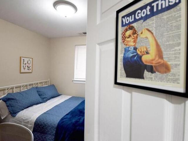 Secure, Furnished Rooms Quiet, Professional Home Fast Wi Fi Near Transit