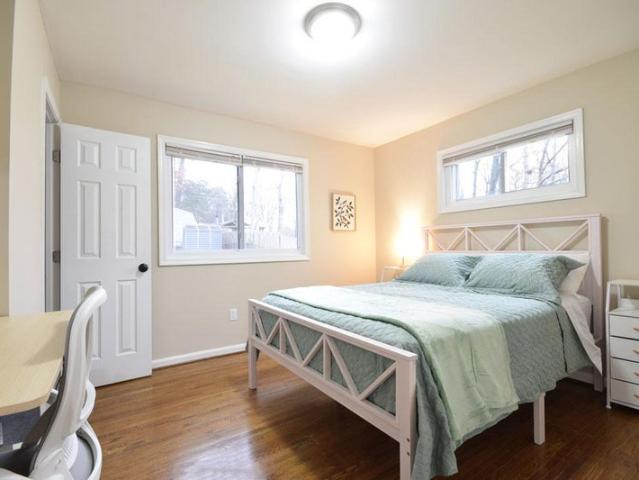 Secure, Furnished Rooms Quiet, Professional Home