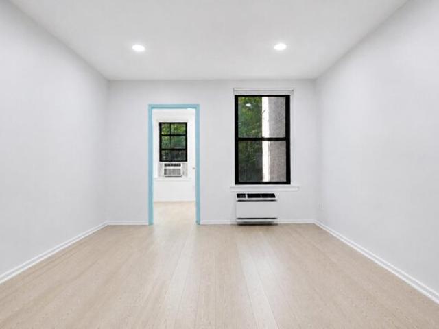 Second Ave Unit H, New York, Property For Sale