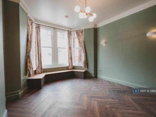 Second Avenue, Margate, CT9 2 bed flat to rent £1,450 pcm £335 pw