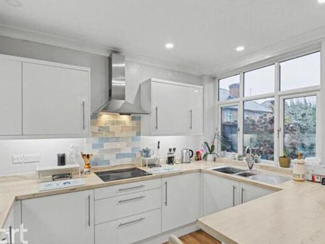 Second Avenue, Carlton, 4 Bedroom Semi detached