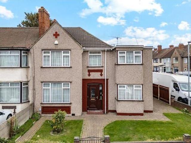 Second Avenue, Dagenham, 5 Bedroom End