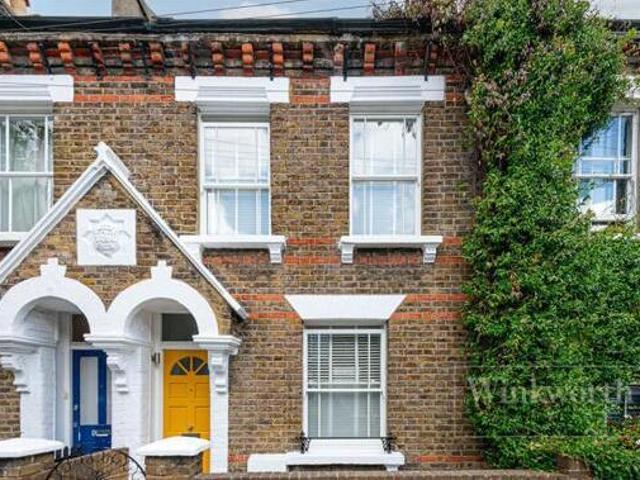 Second Avenue, London, 2 Bedroom Terraced