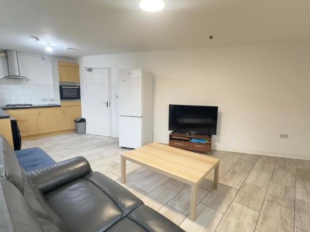Second Floor Flat, A Upper Parliament Street, Nottingham NG1, 2 bed flat to rent, £1,050 pcm | PrimeLocation