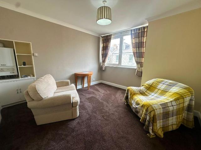 Second Floor Flat Left, 17 Lamond Place, Aberdeen AB25, 2 bed flat to rent, £600 pcm | PrimeLocation