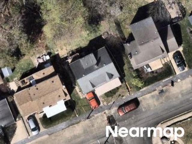 Sedalia Ave