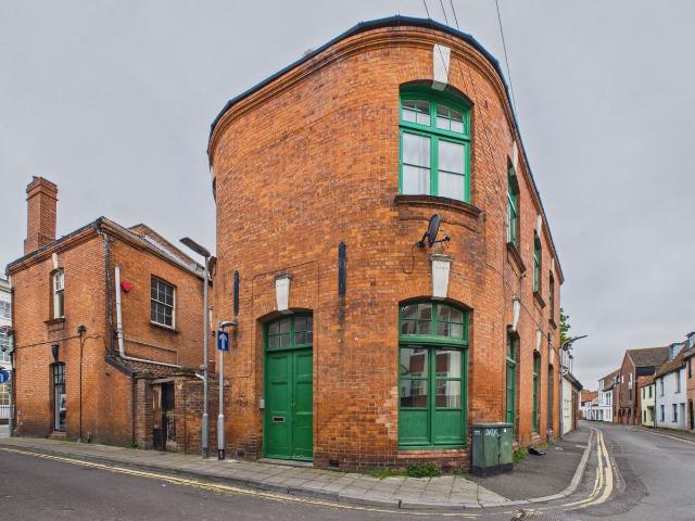 Sedgemoors, Bridgwater TA6, 1 bed flat to rent, £725 pcm | PrimeLocation