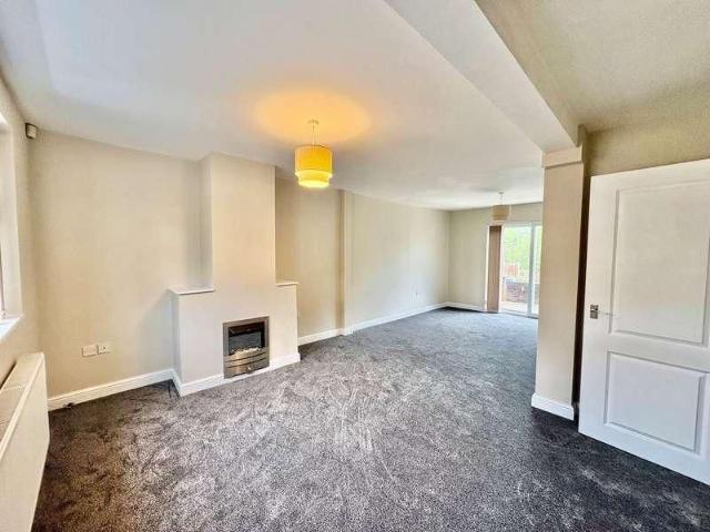 Sedgley Hall Avenue, Dudley, DY3