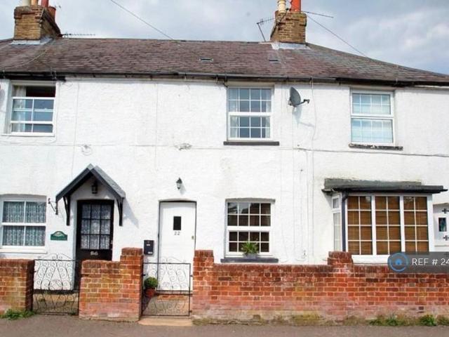 Sedgmoor Road, High Wycombe, HP10 2 bed terraced house to rent £1,595 pcm £368 pw