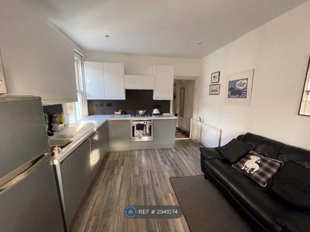 Sedlescombe Road, London SW6, 3 bed terraced house to rent, £1,950 pcm | PrimeLocation