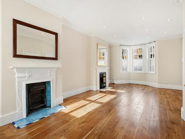 Sedlescombe Road, London, SW6 4 bed terraced house to rent £7,000 pcm £1,615 pw