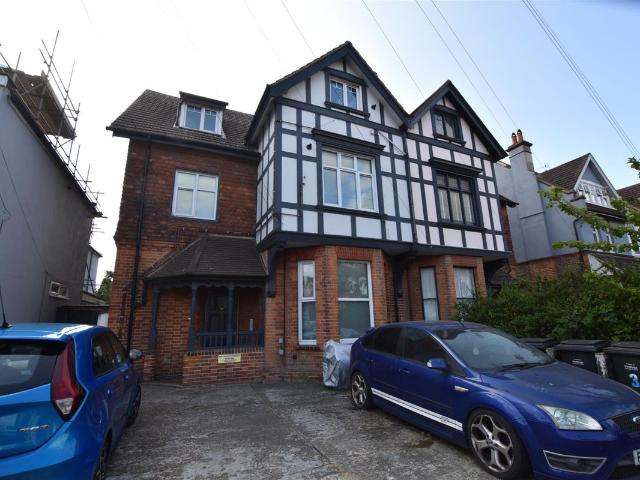 Sedlescombe Road South, St Leonards On Sea TN38, 1 bed flat to rent, £875 pcm | PrimeLocation