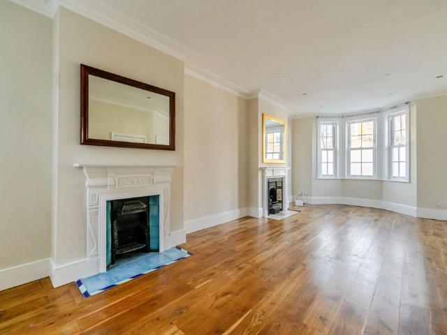 Sedlescombe Road, West Brompton. 4 bed house to rent £6,998 pcm £1,615 pw