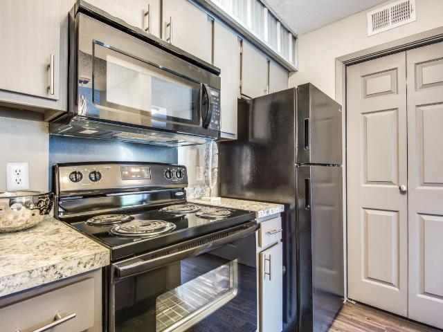 Sedona Park 2 Bedroom Apartment for Rent at 4200 W Northgate Dr, Irving, TX 75062