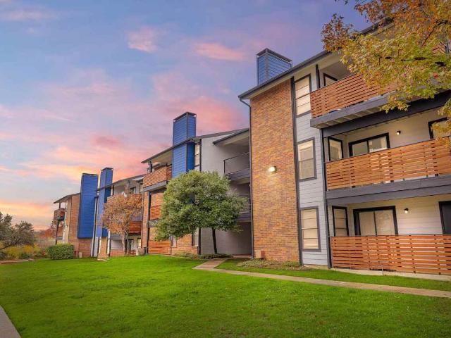 Sedona Park 2 Bedroom Apartment for Rent at 4200 W Northgate Dr, Irving, TX 75062