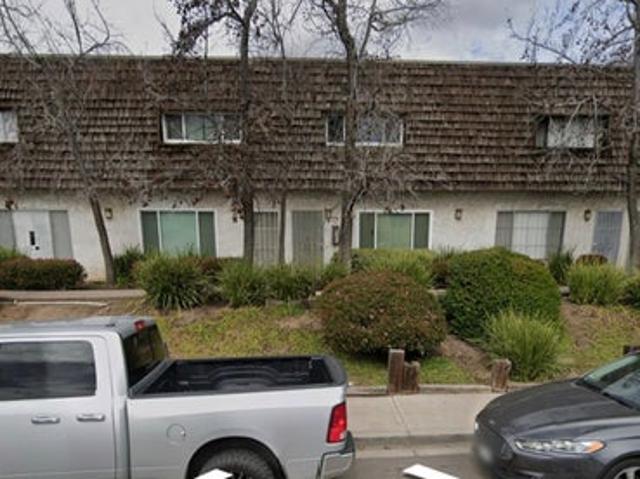 Seeking a roommate beginning in Aug