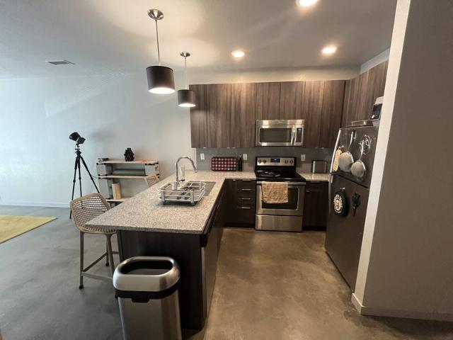 Seeking female roomate